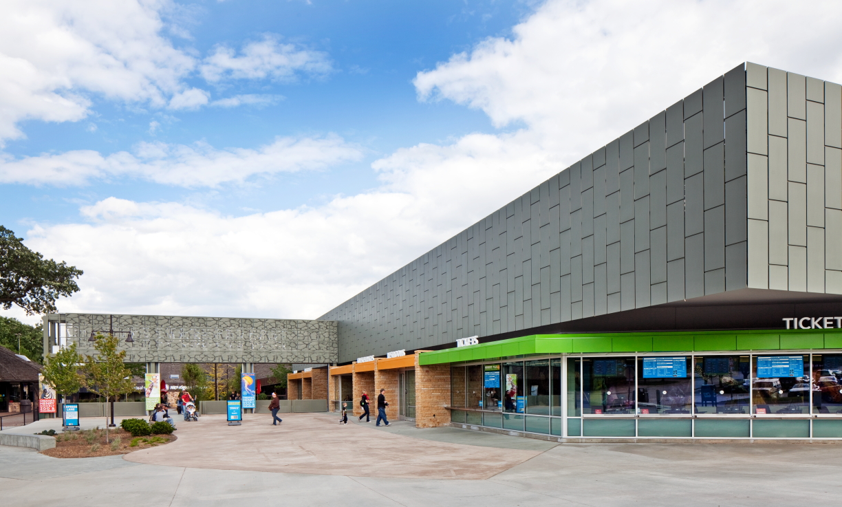 Omaha's Henry Doorly Zoo & Aquarium - Gateway to the Wild | Kiewit ...