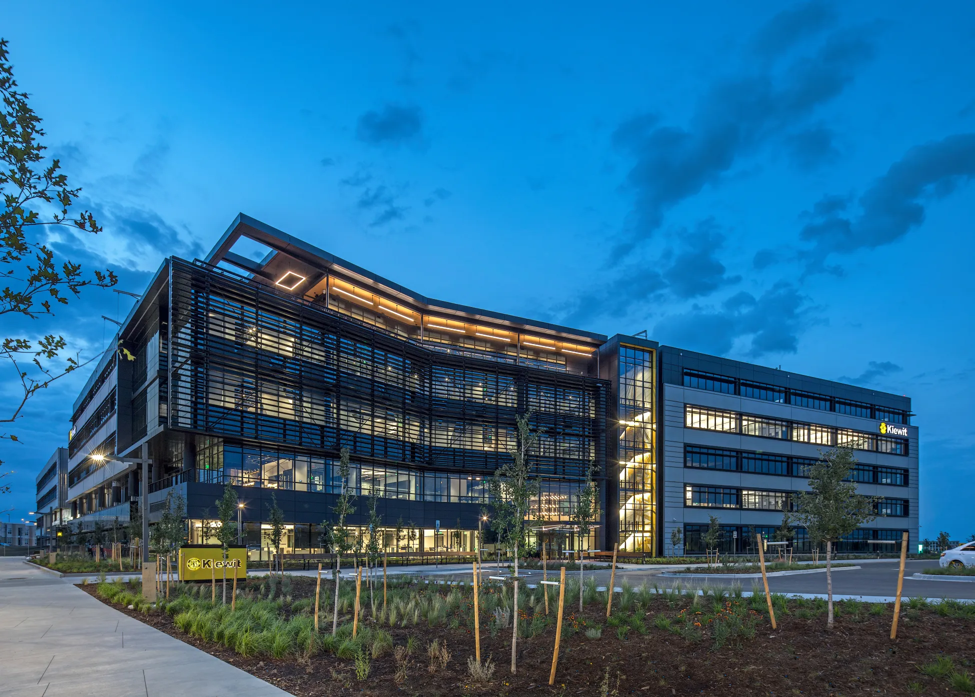 Building - Kiewit Corporation