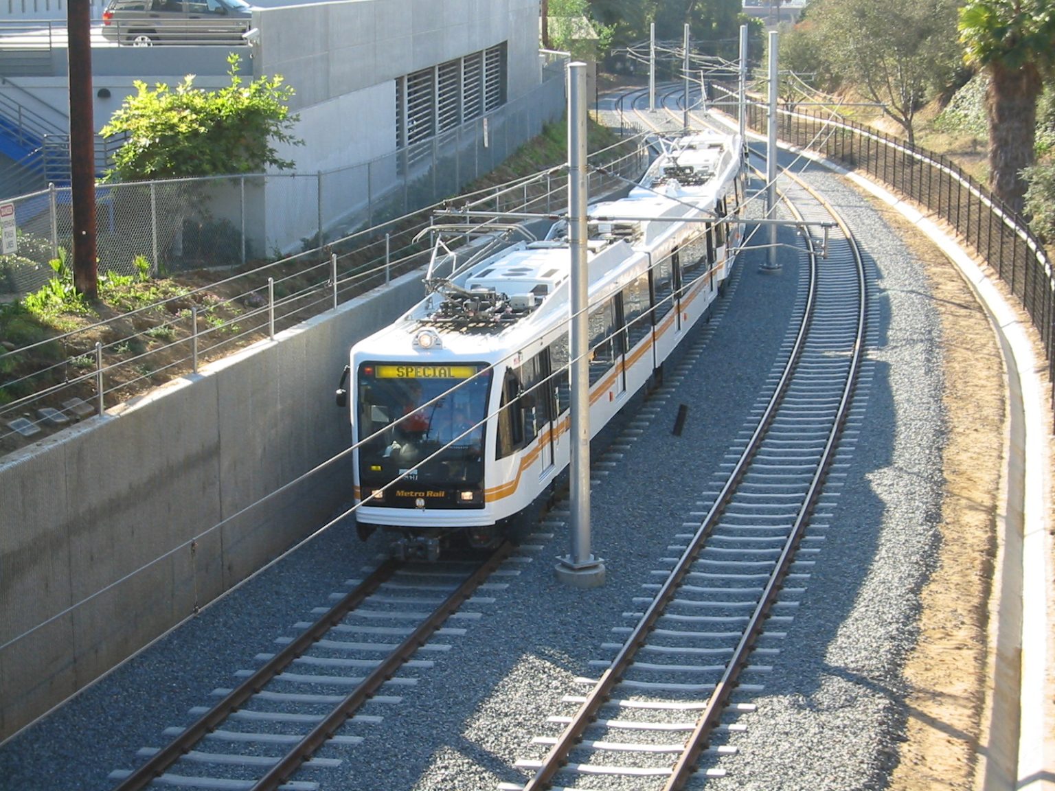 Metro Gold Line Phase 1 - Kiewit Corporation